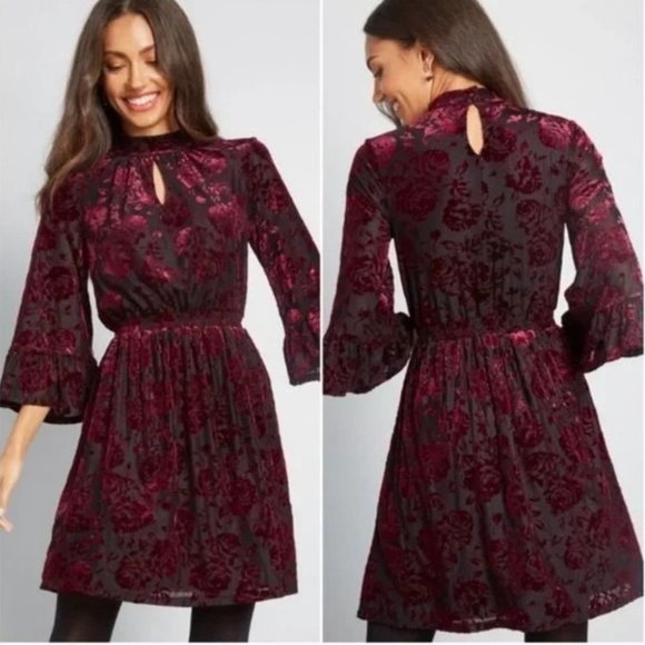 Modcloth | Dresses | Modcloth Very Visionary Velvet Roses Floral Mock ...